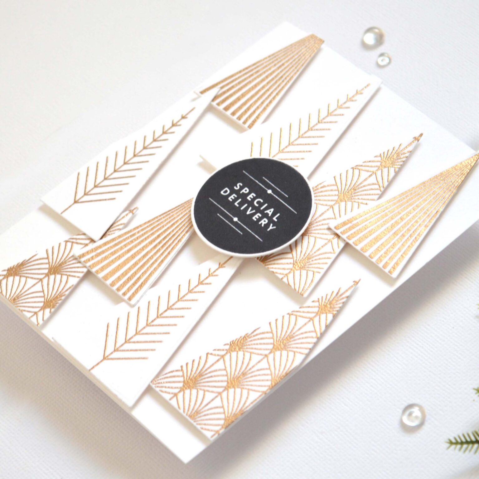 Make Your Christmas Cards Shine with Simple Triangle Dies!